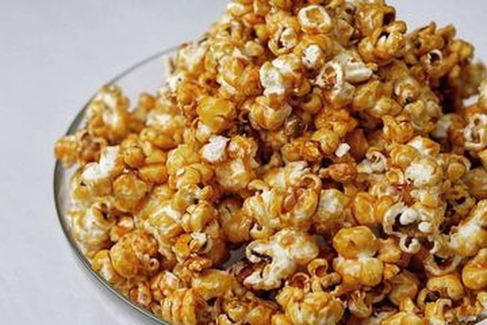 6 Cara Membuat Popcorn Ala Rumahan yang Murah Meriah, Lebih Enak dari ...