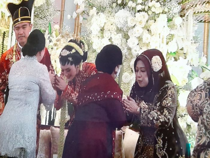 Pakai Anting Hidung, Megawati Soekarnoputri Hadiri Resepsi Pernikahan ...