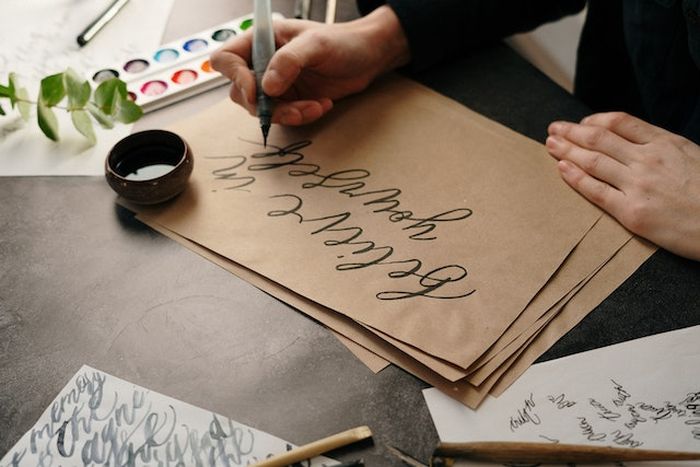 Cocok untuk Mengisi Waktu Luang, Ini 4 Manfaat Membuat Hand Lettering ...