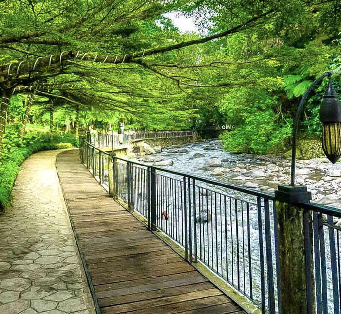 Cimory Riverside Buka Jam Berapa? Ini Spot Foto Aesthetic Tempat Wisata ...