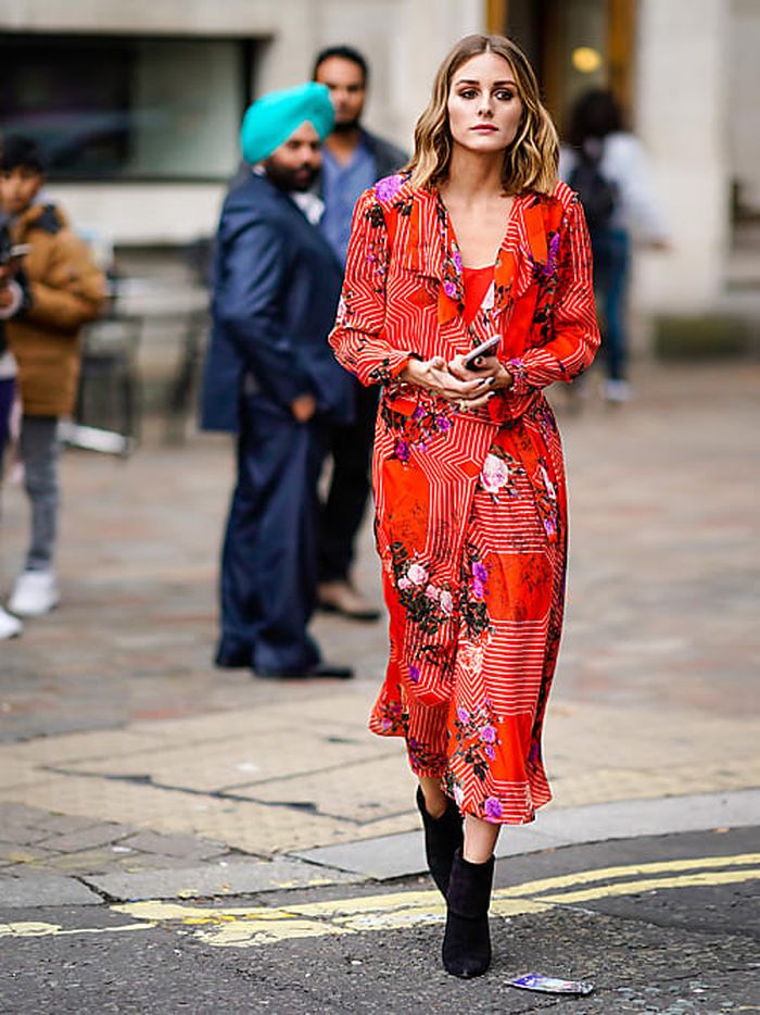 Inspirasi Outfit Natal dengan Nuansa Merah untuk Acara Keluarga - Stylo