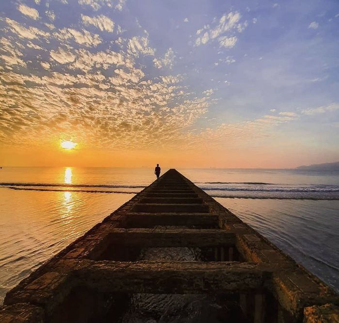 Cocok Buat Foto Liburan Aesthetic, 5 Tempat Wisata Pantai di Cilacap ...