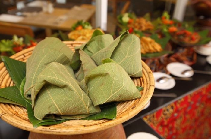 Tips Memilih Daun Jati yang Bagus untuk Bungkus Makanan, Sangat Cocok ...