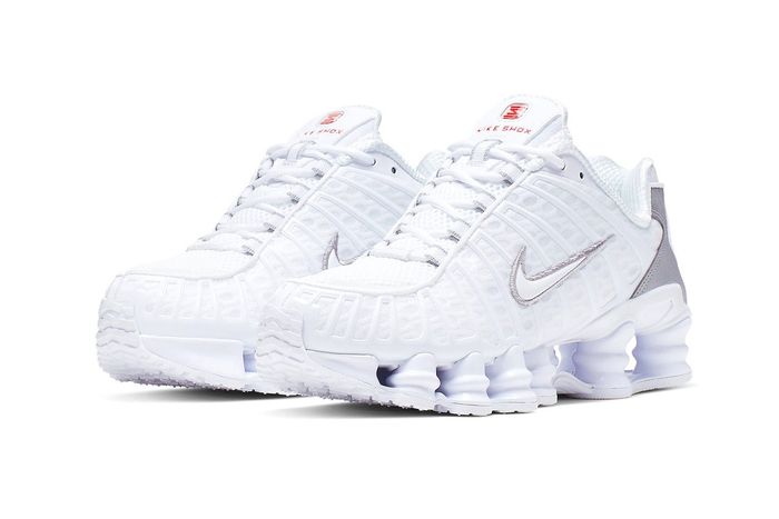 Nike Shox TL Max Kembali Hadir dalam Colorway "Black' dan 'White' - Hai