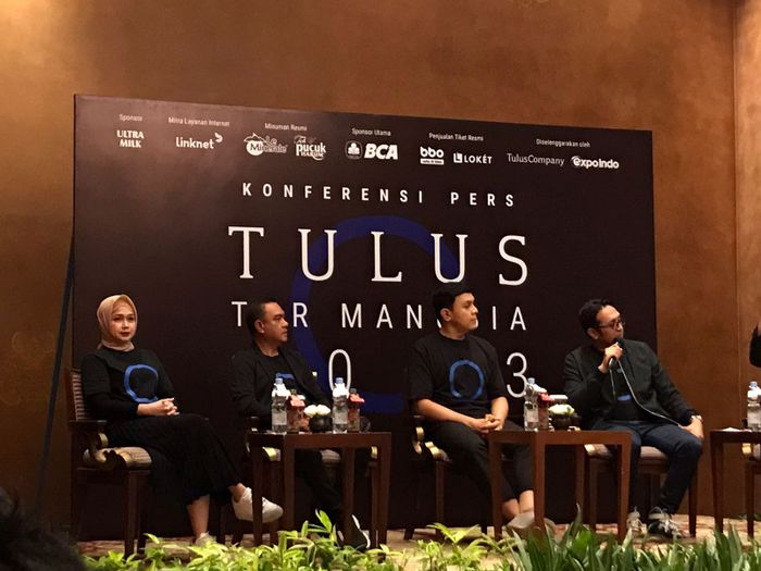 Tulus Ungkap Bakal Bawain Lagu Jadul di Konser ‘Tur Manusia 2023' - Hai
