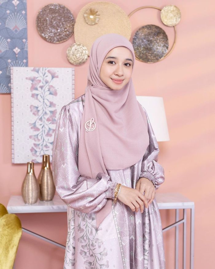 8 Brand Pakaian Wanita Milik Selebriti Indonesia, Ada Siapa Saja, Ya ...