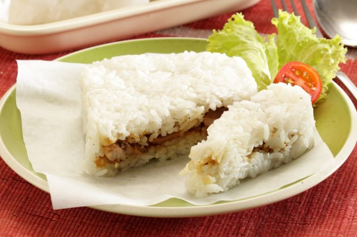 5 Ide Resep Bekal Serba Nasi Kepal yang Bikin Perut Terasa Kenyang ...