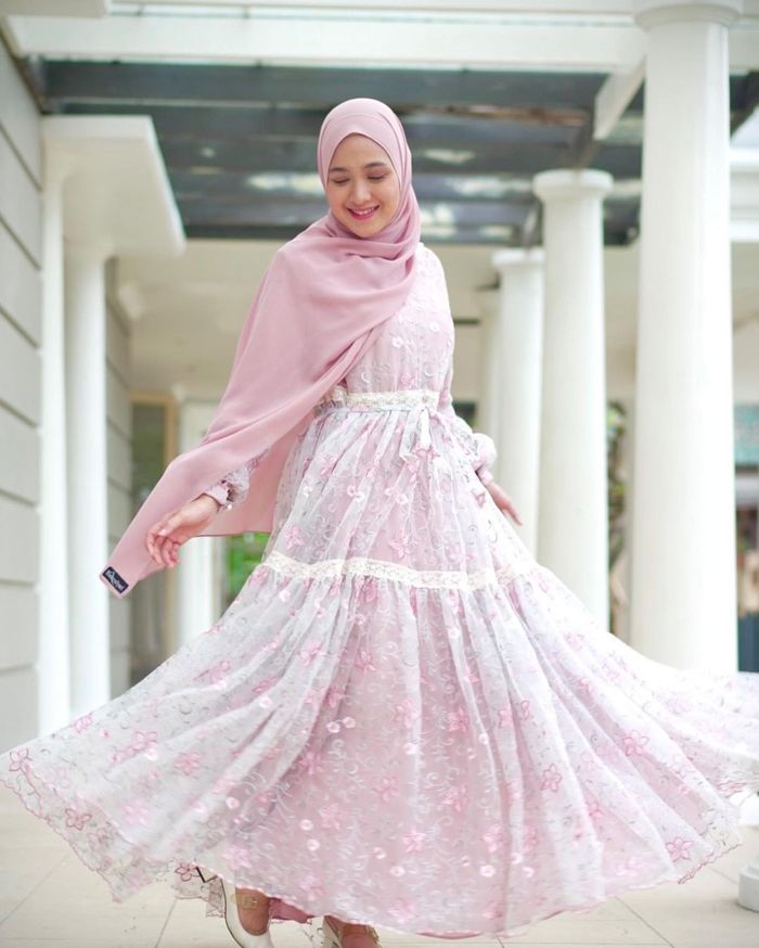5 Dress Syari ala Cut Syifa untuk Lebaran 2023 #PowerUpRamadan ...