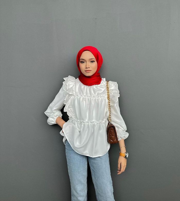 5 Model Atasan Putih Hijab Modis untuk Lebaran 2023 #PowerUpRamadan ...