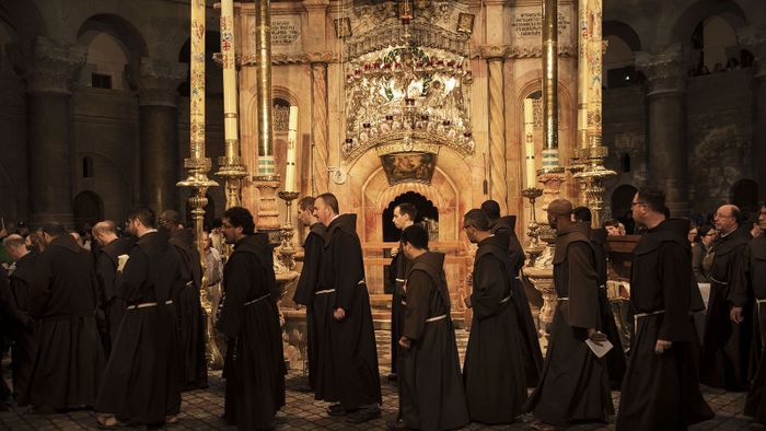 Ketika para Peziarah Merayakan Paskah di Yerusalem - National Geographic