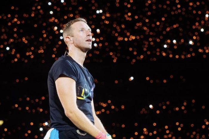 4 Fakta Xylobands, Gelang Warna-warni di Konser Coldplay yang Enggak ...