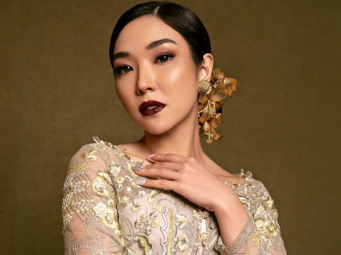 BERITA TERPOPULER: Janda Seksi Muka Belang Gisella Anastasia Hingga Lesty Kejora yang Pakai Baju ...