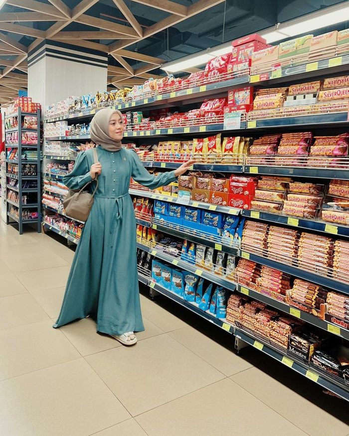 Lesty Kejora Pamer Tas Rp122 Juta Saat Belanja Bulanan di Supermarket - Stylo