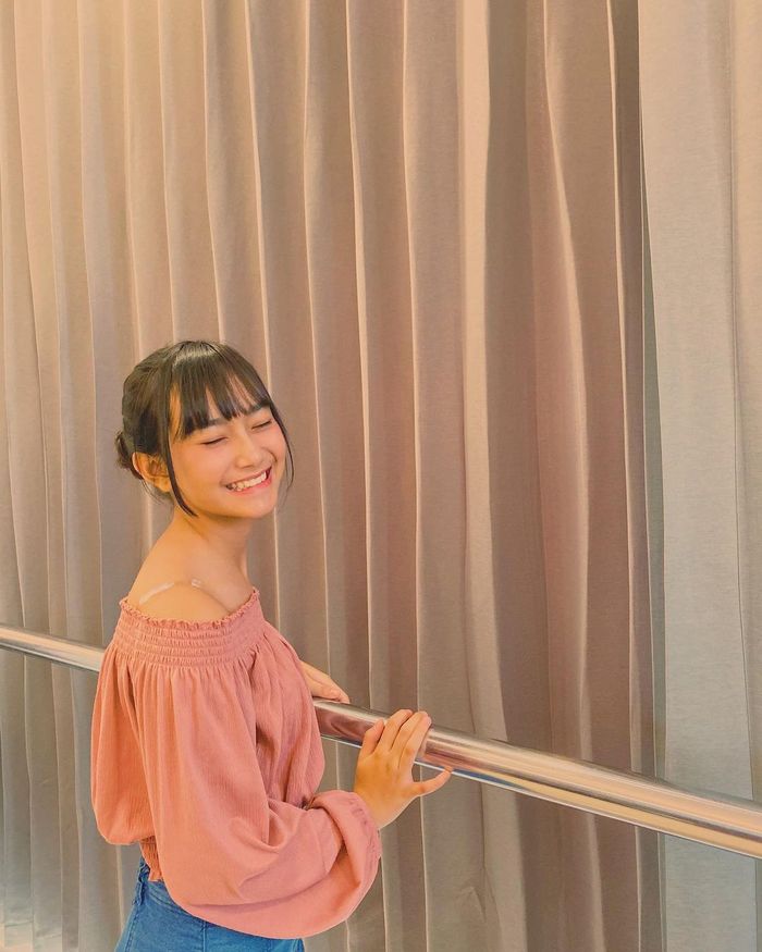 3 Outfit Freya JKT48 Pakai Off Shoulder yang Bikin Terlihat Manis ...