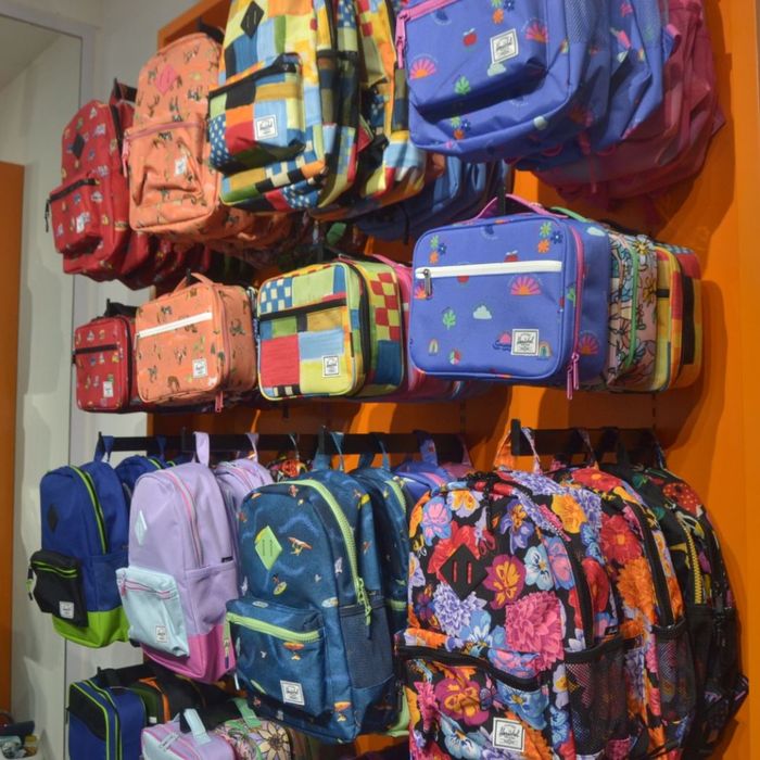 Herschel Buka Toko Pertamanya di Indonesia, Suguhkan Koleksi Lengkap ...