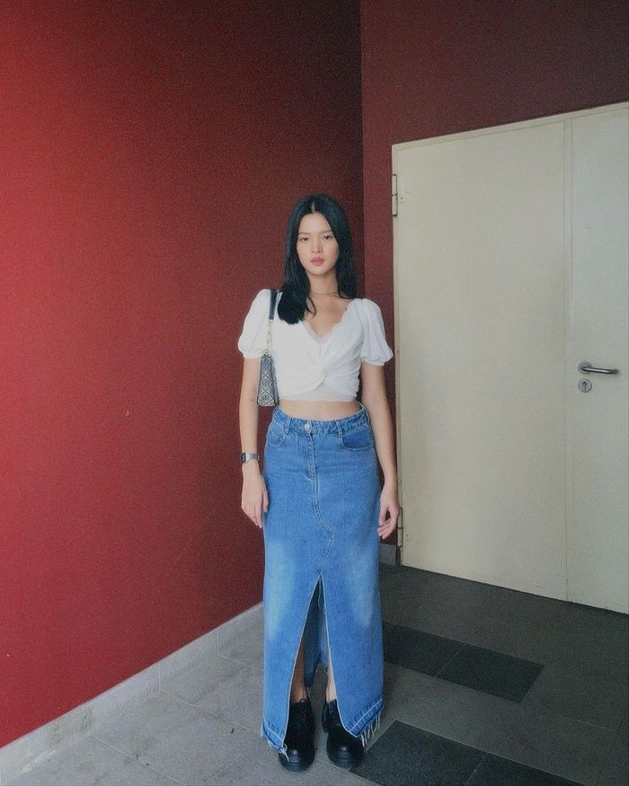 5 Ide Outfit Jalan Pakai Rok Panjang Denim yang Lagi Ngetren dan Modis ...