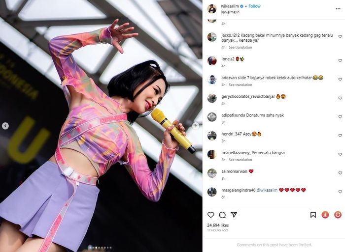 Janda Asoy, Potret Seksi Aduhai Wika Salim Pakai Crop Top dan Hot Pant Disorot - Semua Halaman ...