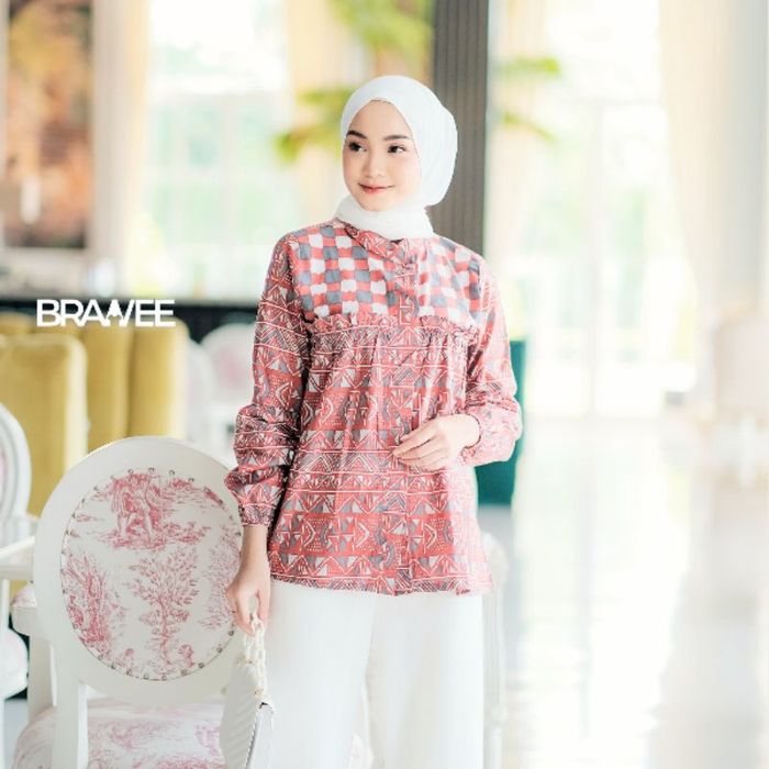 3 Olshop Atasan Batik Wanita Modern untuk Kondangan dan Kerja, Elegan! - Stylo