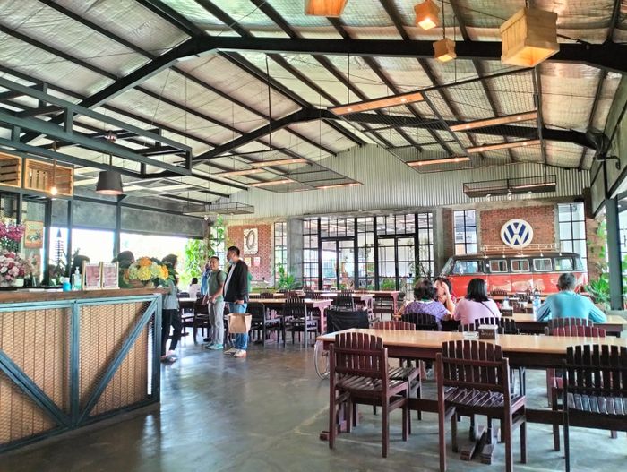 Sensasi Makan Seafood Ternikmat di Raja Oci Manado, Wajib Mampir! - Stylo