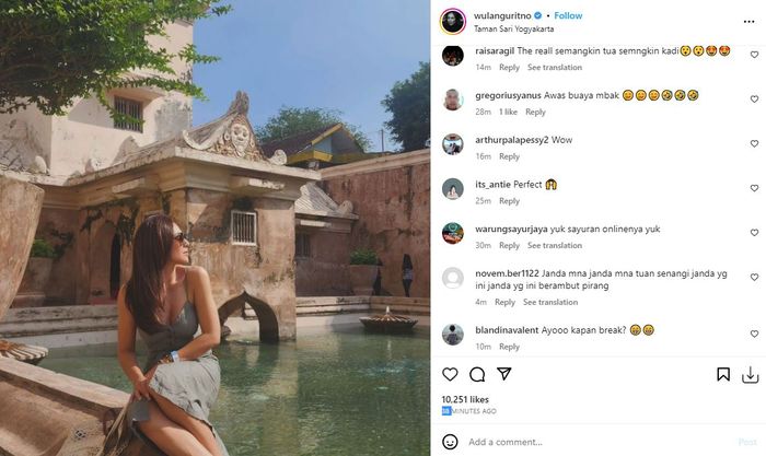 Janda Pirang! Pakai Dress Belahan Dada Rendah Saat Liburan, Wulan Guritno Bikin Heboh - Stylo