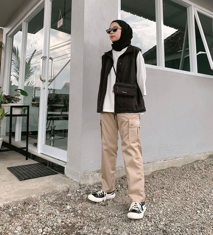 Padu Padan Outfit Hijab Pakai Rompi ala Selebgram yang Modis - Semua ...