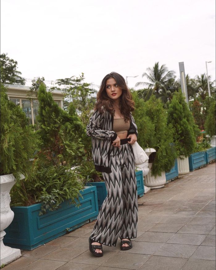7 Outfit Marsha Aruan dalam Balutan Beragam Model Outer yang Trendi ...