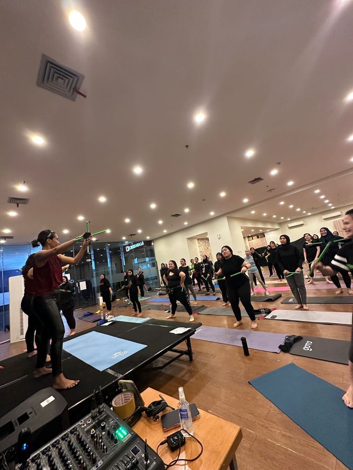 Poundsturling Perkenalkan Olahraga Pound Fit dengan Istruktur ...