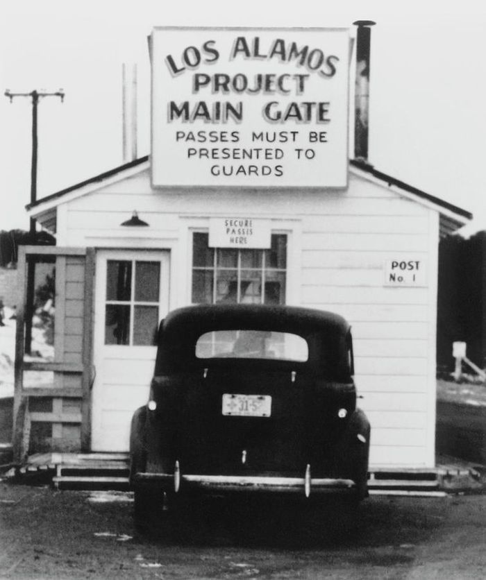 Kisah Dramatis Oppenheimer: Nyaris Dipecat dari Proyek Manhattan ...