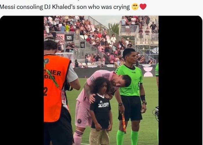 Sebelum Cetak Sejarah, Messi Tenangkan Bocil yang Nangis di Lapangan ...