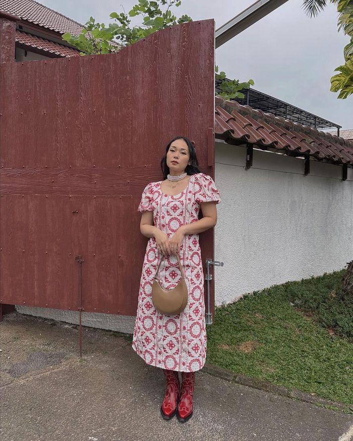 5 Ide Outfit Merah Putih Buat 17an di Kantor. Modis dan Enggak Lebay ...