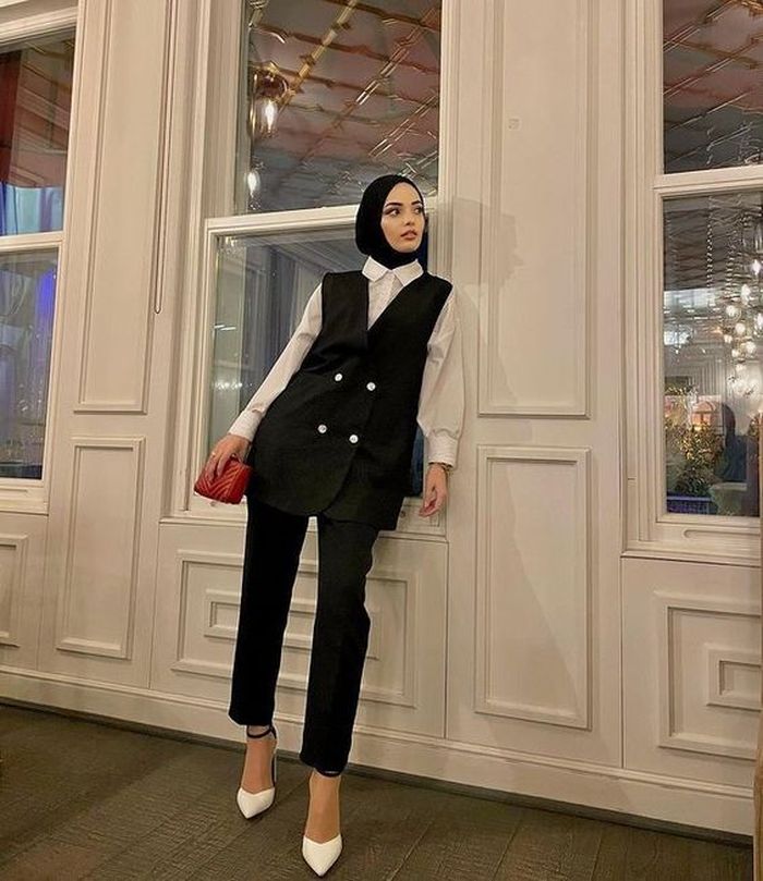 Inspirasi Rompi Hijab untuk Outfit ke Kantor yang Formal dan Modis - Stylo