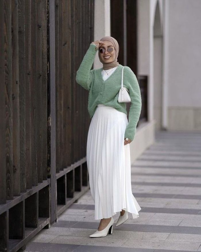 Inspirasi Fashion Hijab Busana Rajut yang Cocok Dipakai untuk Daily ...