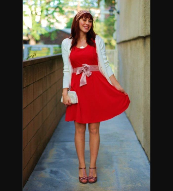 5 Ide OOTD Pakai Dress Merah dan Outer Putih Buat Rayakan HUT RI ke-78 ...
