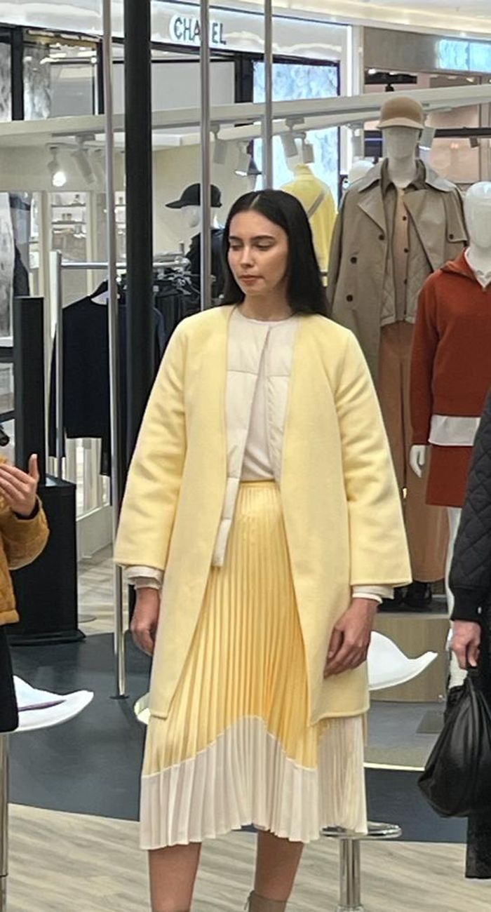 Inspirasi Mix and Match Outfit Buat Pakaian Sehari-hari yang Mewah - Semua Halaman - CewekBanget