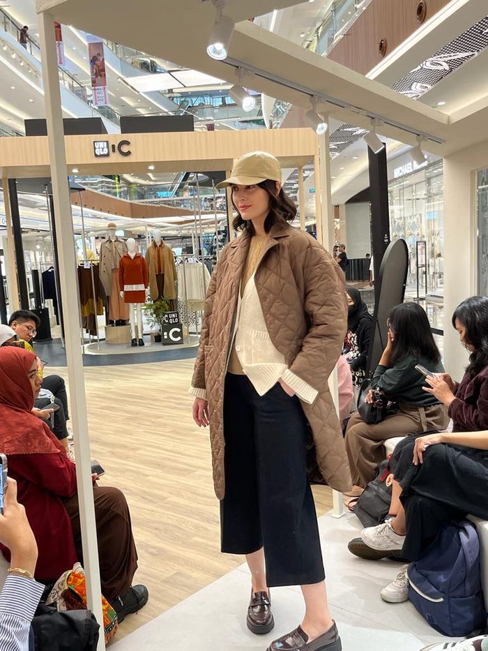 Inspirasi Mix and Match Outfit Buat Pakaian Sehari-hari yang Mewah - Semua Halaman - CewekBanget