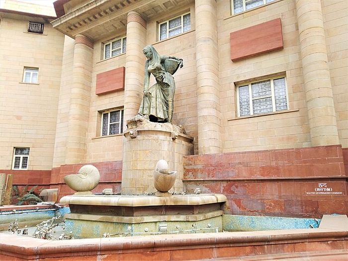 13 Fakta Menarik New Delhi, Ibu Kota India yang Memiliki Museum Toilet ...