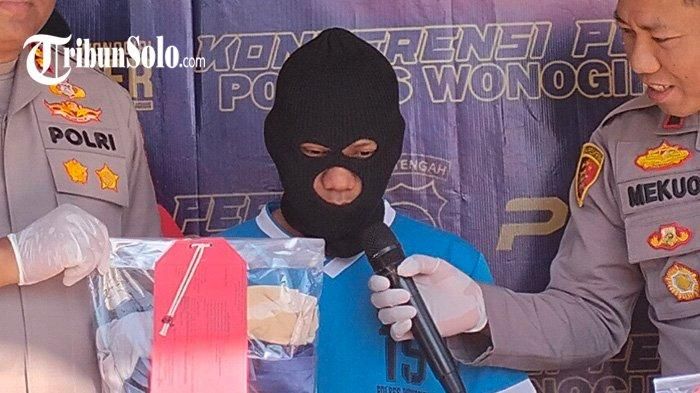 Lihat Ponsel Anak Gadisnya, Ibu Siswi SMP di Wonogiri Syok Putrinya ... Lihat Ponsel Anak Gadisnya, Ibu Siswi SMP di Wonogiri Syok Putrinya ...