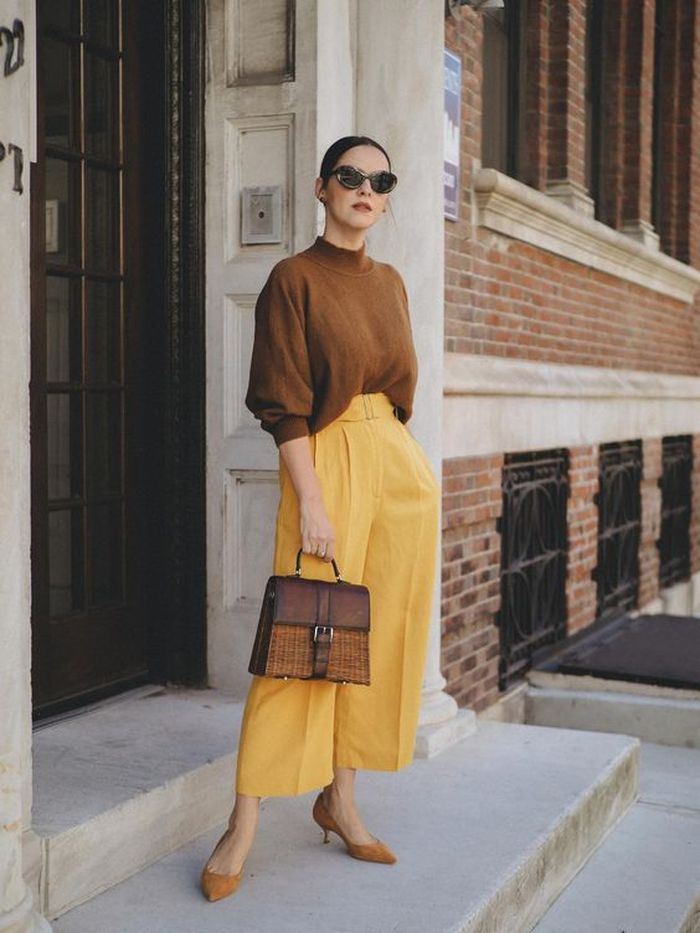 3 Ide Padu Padan Outfit Warna Kuning yang Modis dan Anti Norak! - Stylo