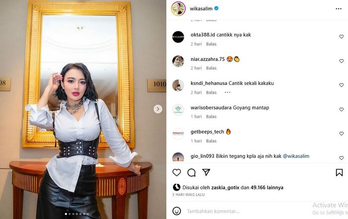 Janda Bikin Tegang Kepala, Gaya Manggung Wika Salim Pakai Bustier Ketat ...