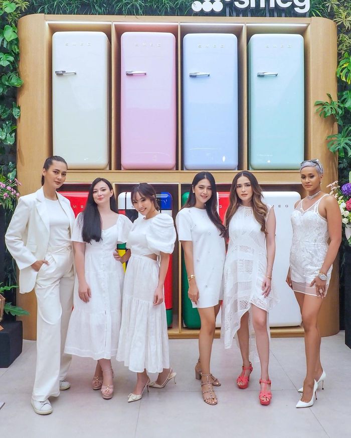 Tak Tampil Seksi Buka-bukaan, Intip Potret Cantik Gisel Pakai Dress ...