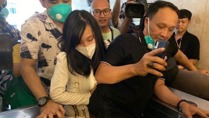 Virly Virginia Dilecehkan Sutradara Film Dewasa Saat Pertama Kali Syuting: Disuruh Megang ...