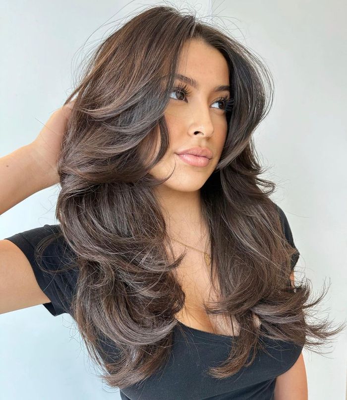 Tren Model Rambut 2024, Butterfly dan Hush Cut yang Edgy untuk Gen Z ...