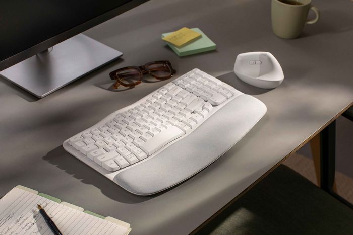 Logitech Luncurkan Keyboard Nirkabel Ergonomis seri Wave Keys - Info ...