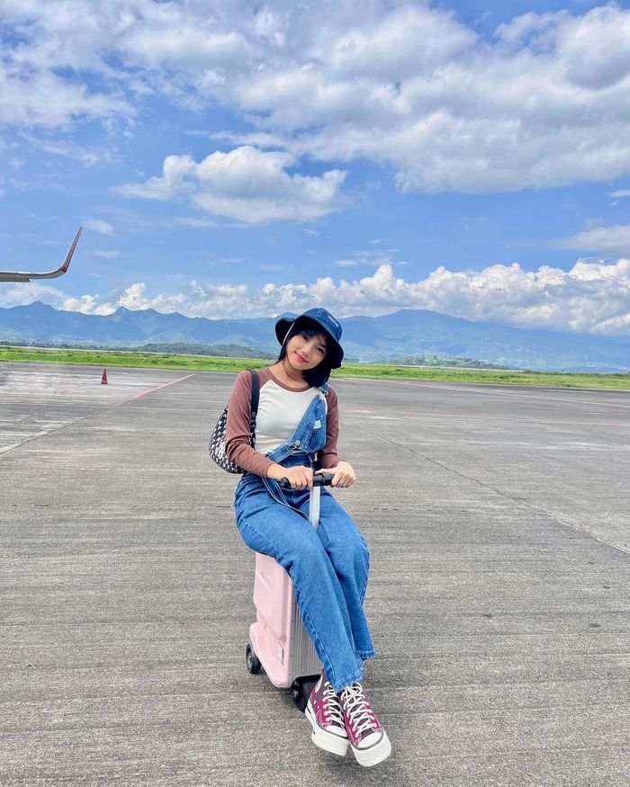 5 Inspirasi Outfit Warna Cokelat a la Fuji An. Modis dan Kece Banget ...