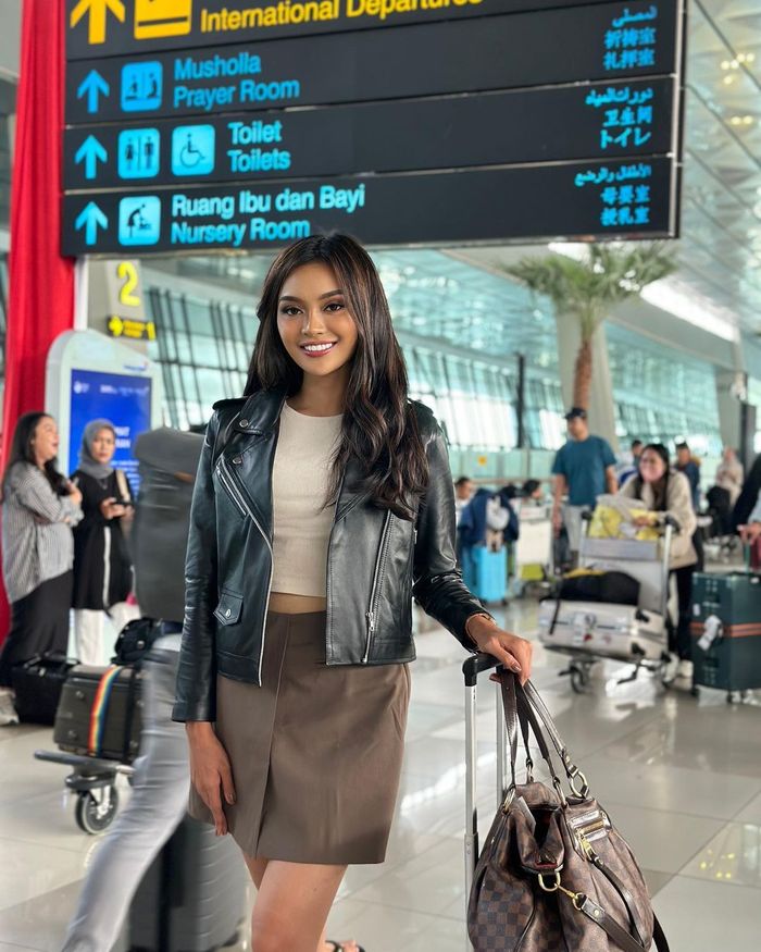 3 Pesona Puteri Indonesia Farhana Nariswari dalam Balutan Busana Kasual ...