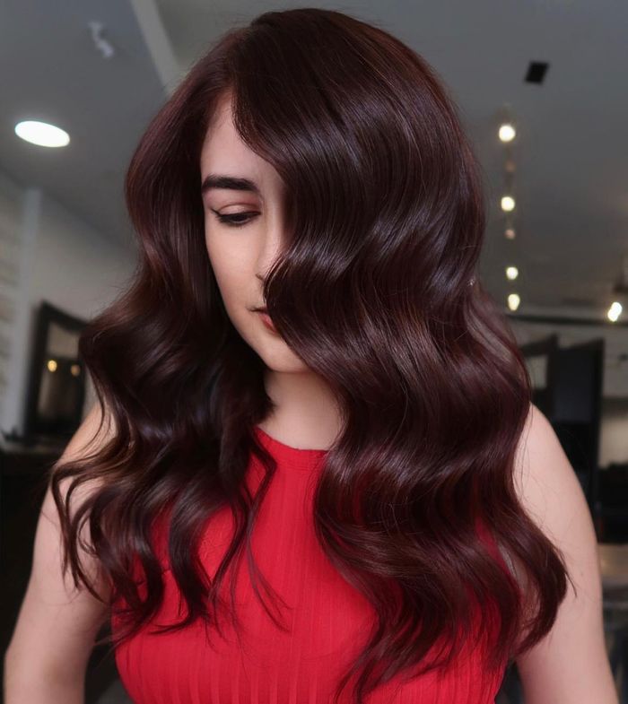 Tren Warna Rambut 2024, Merah Auburn yang Cocok di Kulit Sawo Matang ...