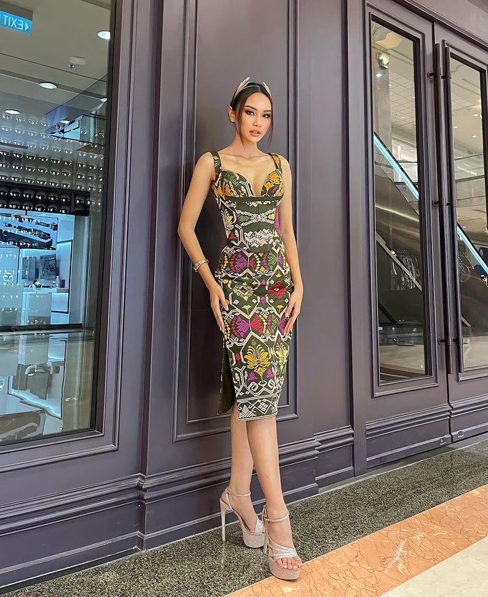 Bangga Kenakan Wastra Nusantara, Ini Penampilan Yasinta Aurellia Puteri ...