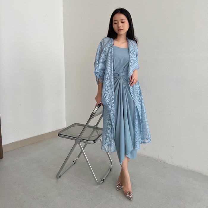 3 Rekomendasi Onlineshop Outer Brokat Terbaik, untuk Look Lebaran 2024 ...