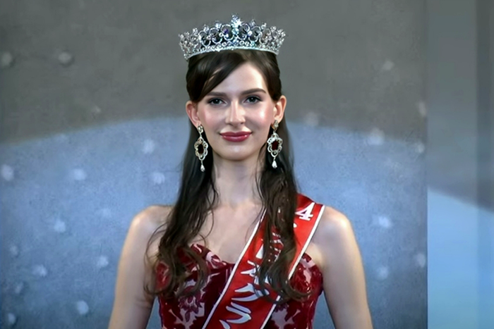 7 Fakta Carolina Shiino, Pemenang Miss Japan 2024 Keturunan Ukraina ...