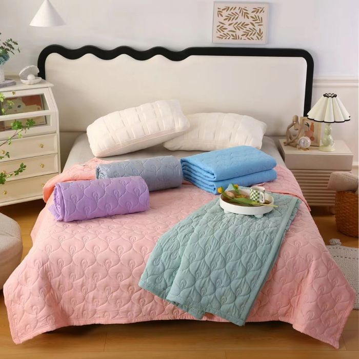 3 Rekomendasi Selimut Estetik Biar Hangat di Musim Hujan, Harga Mulai ...